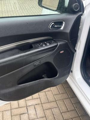 Balts Dodge Durango 2017 Šauļi, ar dzinēja tilpumu 3.60 L un nobraukumu 180 tūkst. km par 16700 €, foto 10 vietnē AUTOMOTO.COM.LV