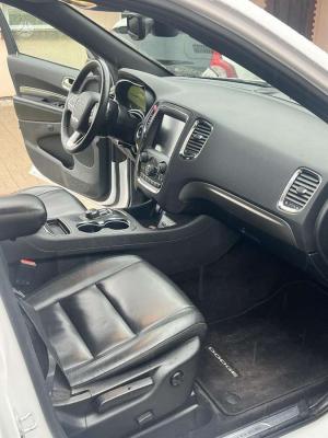 Balts Dodge Durango 2017 Šauļi, ar dzinēja tilpumu 3.60 L un nobraukumu 180 tūkst. km par 16700 €, foto 12 vietnē AUTOMOTO.COM.LV