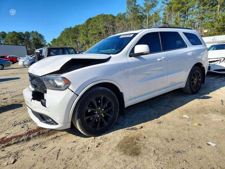 White Dodge Durango 2017 in Siauliai, with an engine capacity of 3.60 L and mileage of 129 thousand km for 10300 €, photo 1 on AUTOMOTO.COM.LV