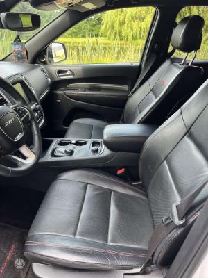 White Dodge Durango 2017 in Klaipeda, with an engine capacity of 5.65 L and mileage of 220 thousand km for 14900 €, photo 12 on AUTOMOTO.COM.LV