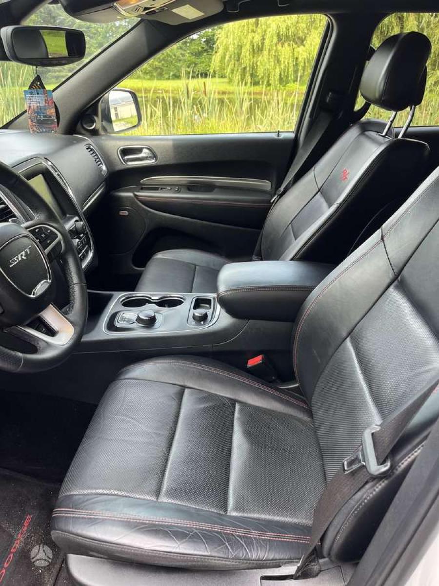 White Dodge Durango 2017 in Klaipeda, with an engine capacity of 5.65 L and mileage of 220 thousand km for 14900 €, photo 12 on AUTOMOTO.COM.LV