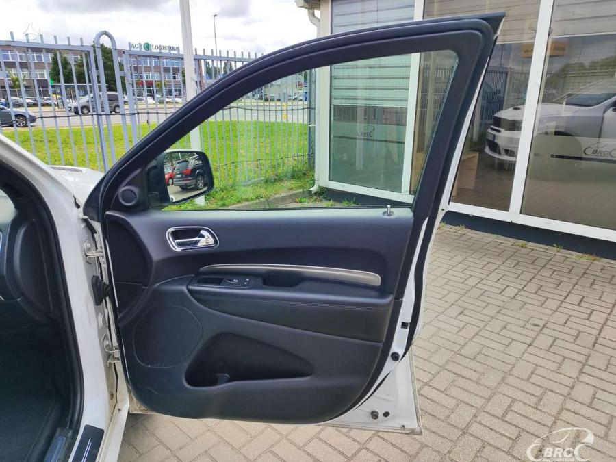 White Dodge Durango 2017 in Klaipeda, with an engine capacity of 3.60 L and mileage of 189 thousand km for 12900 €, photo 8 on AUTOMOTO.COM.LV