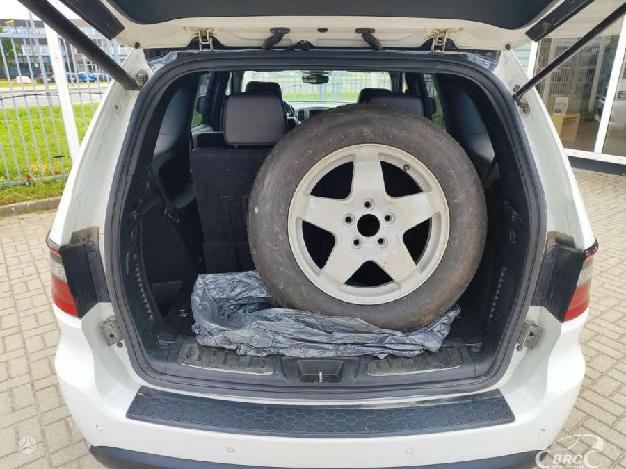 White Dodge Durango 2017 in Klaipeda, with an engine capacity of 3.60 L and mileage of 189 thousand km for 12900 €, photo 15 on AUTOMOTO.COM.LV