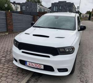White Dodge Durango 2017 in Ukmerge, with an engine capacity of 5.65 L and mileage of 225 thousand km for 13900 €, photo 1 on AUTOMOTO.COM.LV