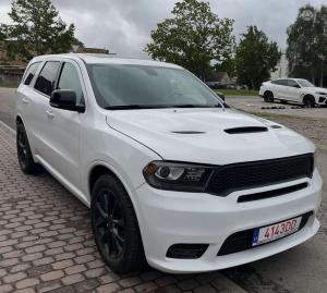 White Dodge Durango 2017 in Ukmerge, with an engine capacity of 5.65 L and mileage of 225 thousand km for 13900 €, photo 3 on AUTOMOTO.COM.LV