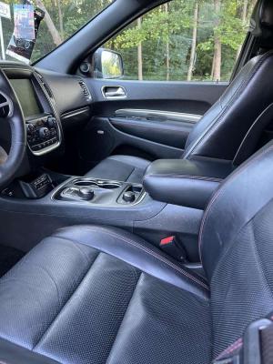 White Dodge Durango 2017 in Ukmerge, with an engine capacity of 5.65 L and mileage of 225 thousand km for 13900 €, photo 14 on AUTOMOTO.COM.LV