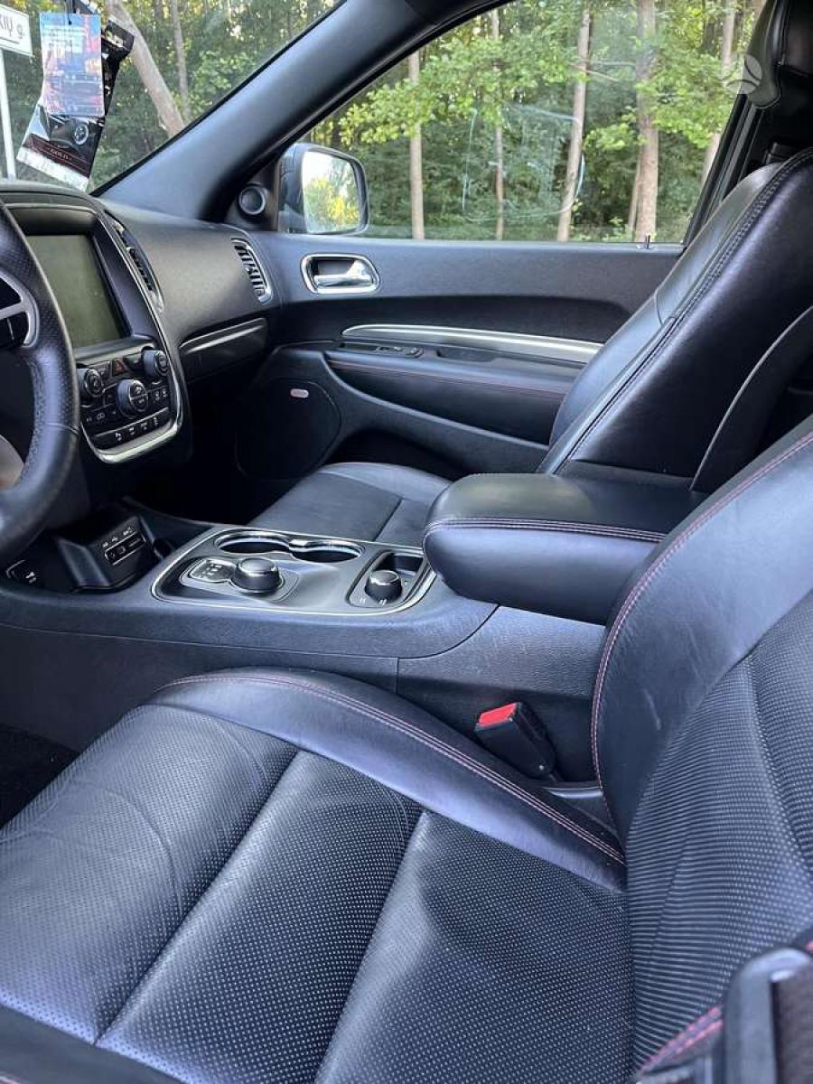 White Dodge Durango 2017 in Ukmerge, with an engine capacity of 5.65 L and mileage of 225 thousand km for 13900 €, photo 14 on AUTOMOTO.COM.LV