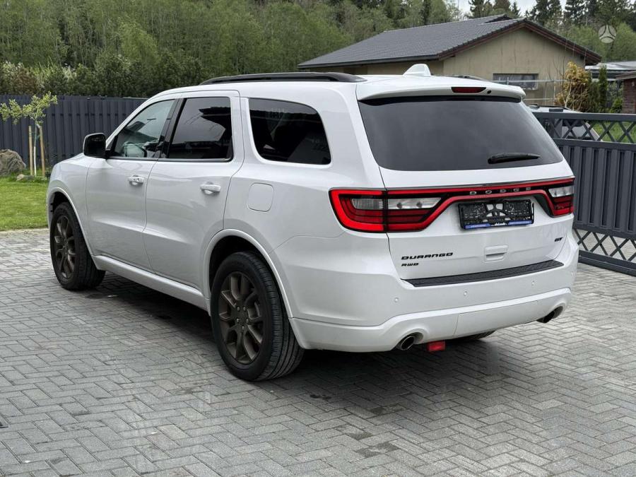 White Dodge Durango 2017 in Siauliai, with an engine capacity of 3.60 L and mileage of 216 thousand km for 16950 €, photo 8 on AUTOMOTO.COM.LV
