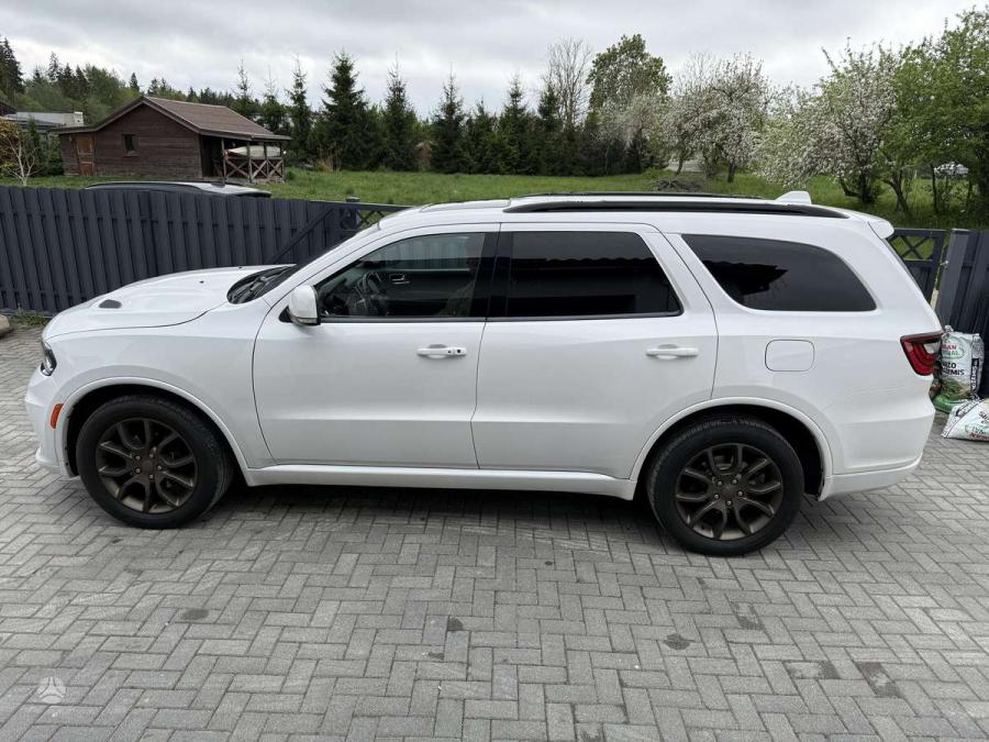 White Dodge Durango 2017 in Siauliai, with an engine capacity of 3.60 L and mileage of 216 thousand km for 16950 €, photo 9 on AUTOMOTO.COM.LV