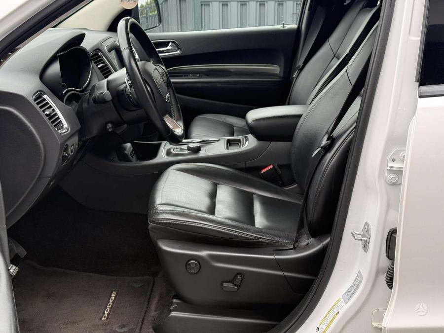 White Dodge Durango 2017 in Siauliai, with an engine capacity of 3.60 L and mileage of 216 thousand km for 16950 €, photo 10 on AUTOMOTO.COM.LV