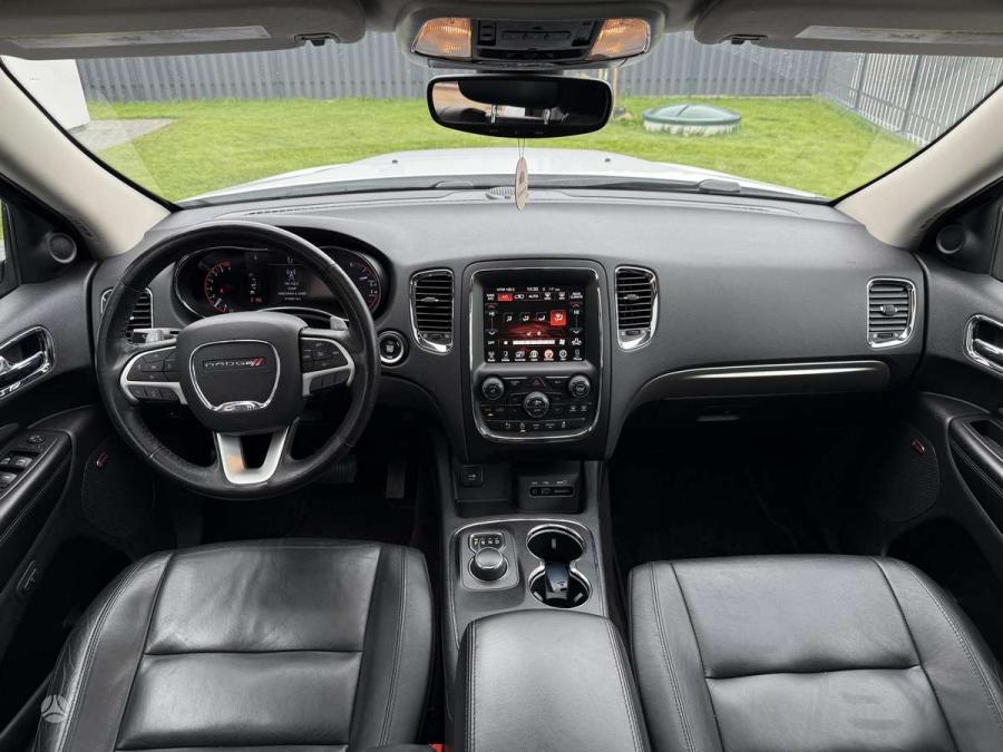 White Dodge Durango 2017 in Siauliai, with an engine capacity of 3.60 L and mileage of 216 thousand km for 16950 €, photo 12 on AUTOMOTO.COM.LV