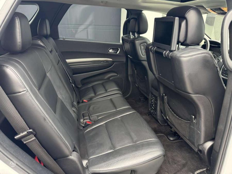 White Dodge Durango 2017 in Siauliai, with an engine capacity of 3.60 L and mileage of 216 thousand km for 16950 €, photo 24 on AUTOMOTO.COM.LV
