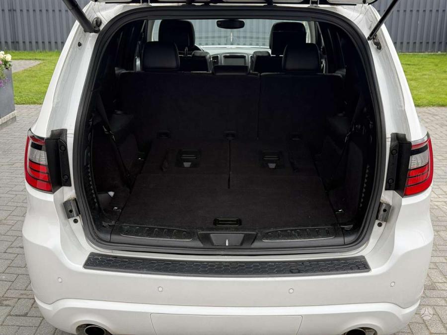 White Dodge Durango 2017 in Siauliai, with an engine capacity of 3.60 L and mileage of 216 thousand km for 16950 €, photo 26 on AUTOMOTO.COM.LV