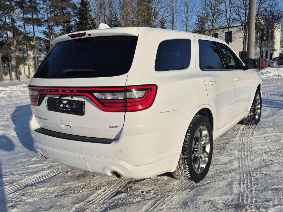 White Dodge Durango 2018 in Siauliai, with an engine capacity of 3.60 L and mileage of 199 thousand km for 18500 €, photo 5 on AUTOMOTO.COM.LV