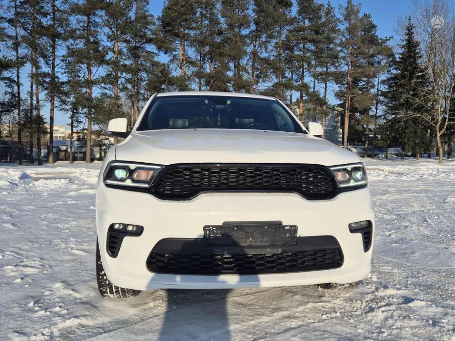 White Dodge Durango 2018 in Siauliai, with an engine capacity of 3.60 L and mileage of 199 thousand km for 18500 €, photo 6 on AUTOMOTO.COM.LV