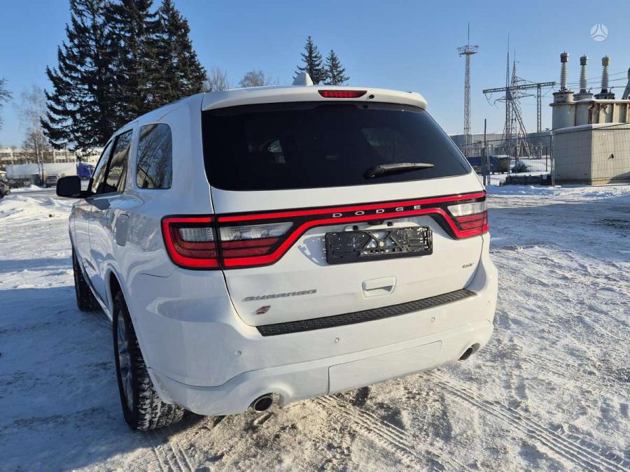 White Dodge Durango 2018 in Siauliai, with an engine capacity of 3.60 L and mileage of 199 thousand km for 18500 €, photo 14 on AUTOMOTO.COM.LV