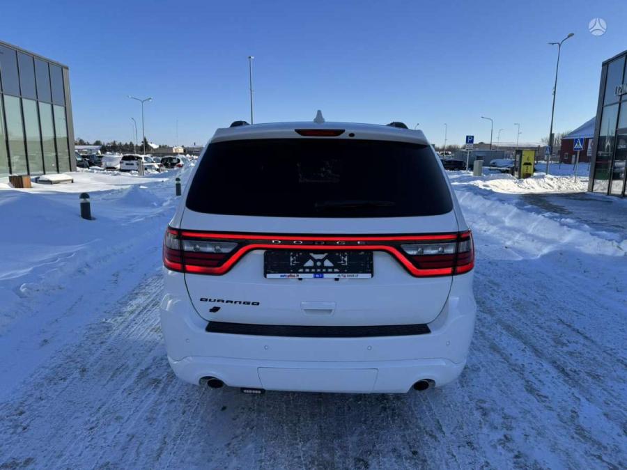 White Dodge Durango 2018 in Siauliai, with an engine capacity of 3.60 L and mileage of 250 thousand km for 16950 €, photo 6 on AUTOMOTO.COM.LV