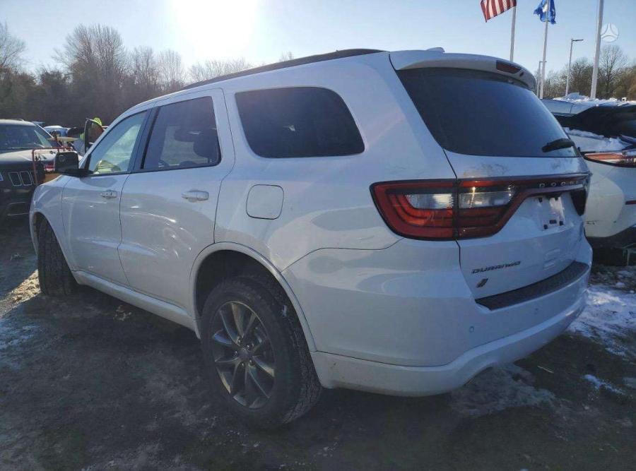 White Dodge Durango 2018 in Telschi, with an engine capacity of 3.60 L and mileage of 219 thousand km for 9900 €, photo 2 on AUTOMOTO.COM.LV