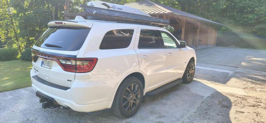White Dodge Durango 2018 in Mazeikiai, with an engine capacity of 3.60 L and mileage of 205 thousand km for 21500 €, photo 4 on AUTOMOTO.COM.LV