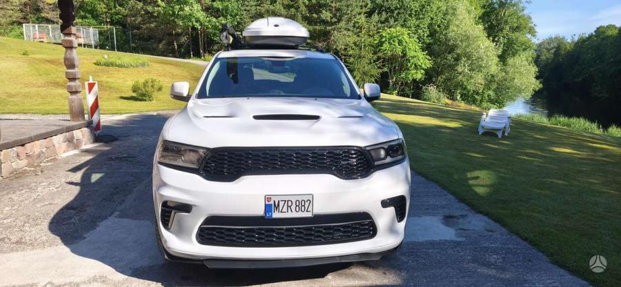 White Dodge Durango 2018 in Mazeikiai, with an engine capacity of 3.60 L and mileage of 205 thousand km for 21500 €, photo 6 on AUTOMOTO.COM.LV