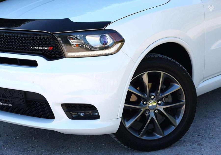 White Dodge Durango 2018 in Kretinga, with an engine capacity of 3.60 L and mileage of 146 thousand km for 17499 €, photo 4 on AUTOMOTO.COM.LV