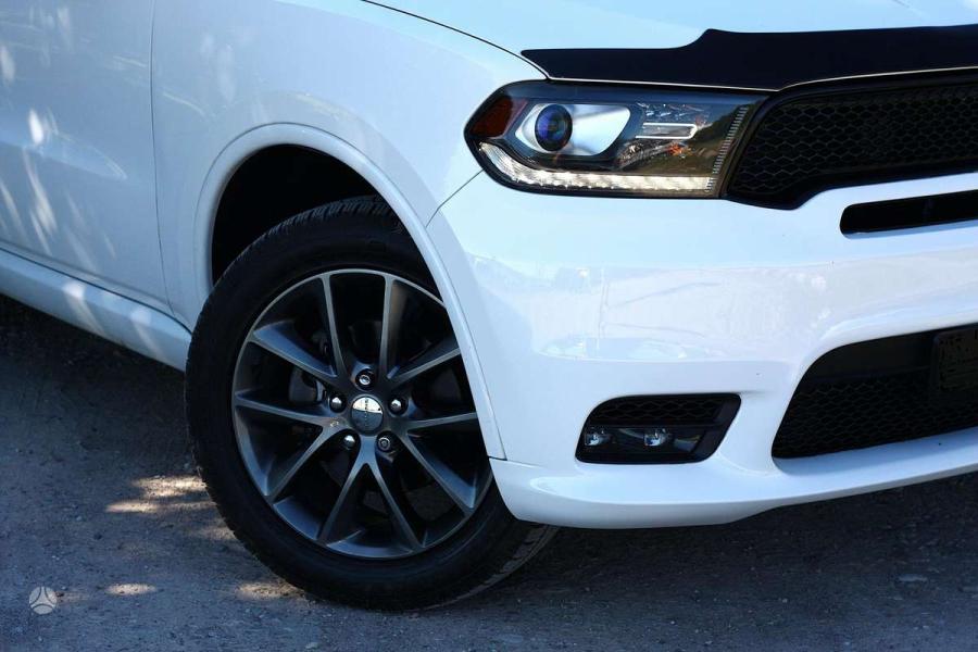 White Dodge Durango 2018 in Kretinga, with an engine capacity of 3.60 L and mileage of 146 thousand km for 17499 €, photo 10 on AUTOMOTO.COM.LV