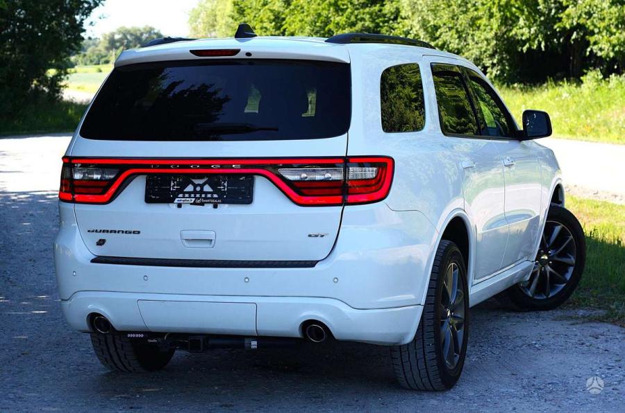 White Dodge Durango 2018 in Kretinga, with an engine capacity of 3.60 L and mileage of 146 thousand km for 17499 €, photo 19 on AUTOMOTO.COM.LV