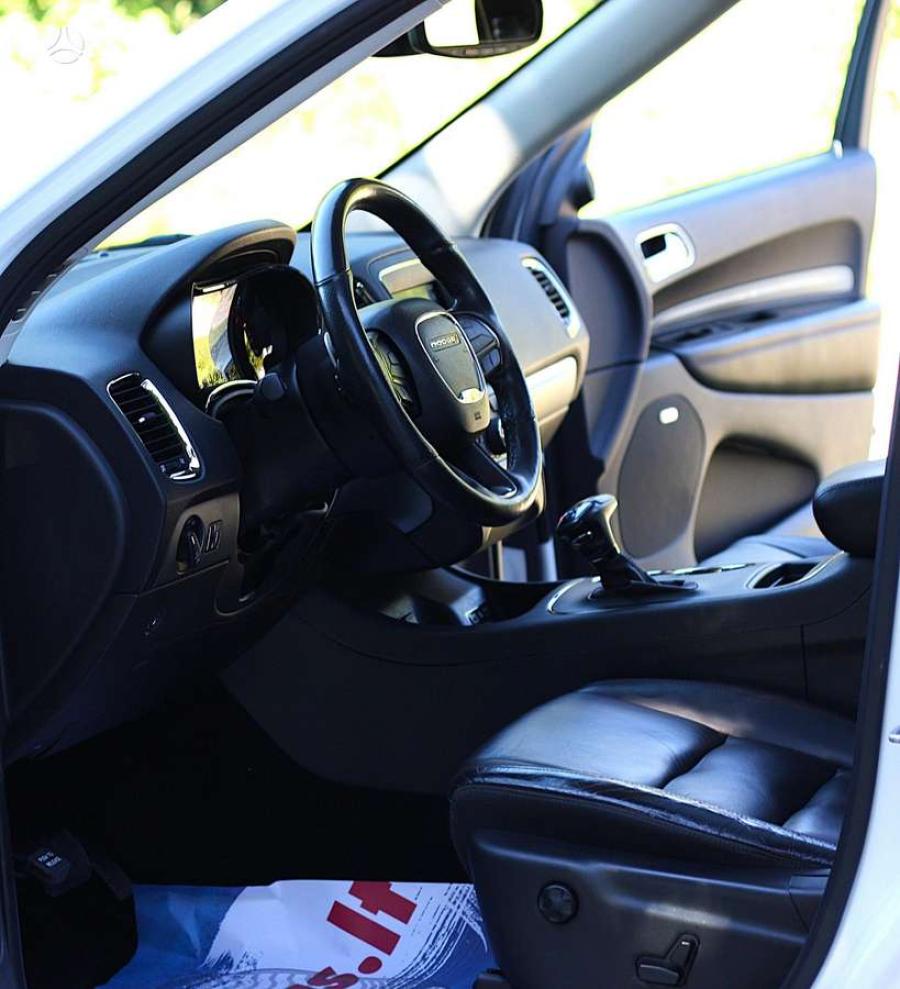 White Dodge Durango 2018 in Kretinga, with an engine capacity of 3.60 L and mileage of 146 thousand km for 17499 €, photo 23 on AUTOMOTO.COM.LV