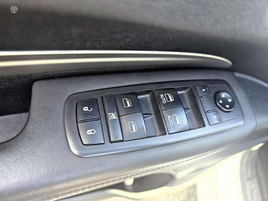 Balts Dodge Durango 2018 Klaipėda, ar dzinēja tilpumu 3.60 L un nobraukumu 178 tūkst. km par 11999 €, foto 19 vietnē AUTOMOTO.COM.LV