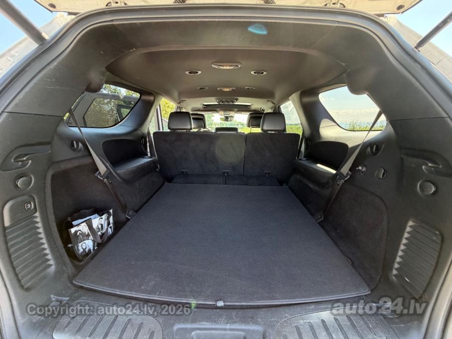 White Dodge Durango 2018 in Tallinn, with an engine capacity of 5.70 L and mileage of 140 thousand km for 30000 €, photo 13 on AUTOMOTO.COM.LV