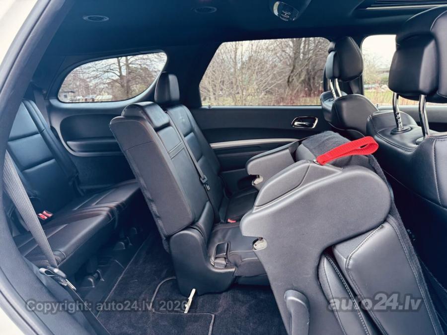 White Dodge Durango 2018 in Tallinn, with an engine capacity of 5.70 L and mileage of 140 thousand km for 30000 €, photo 14 on AUTOMOTO.COM.LV