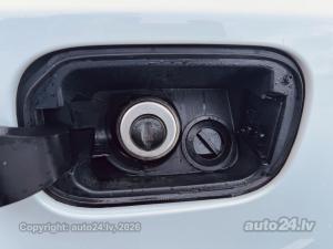 White Dodge Durango 2018 in Tallinn, with an engine capacity of 5.70 L and mileage of 140 thousand km for 30000 €, photo 19 on AUTOMOTO.COM.LV