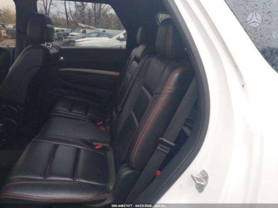 White Dodge Durango 2018 in Siauliai, with an engine capacity of 3.60 L and mileage of 244 thousand km for 10900 €, photo 9 on AUTOMOTO.COM.LV