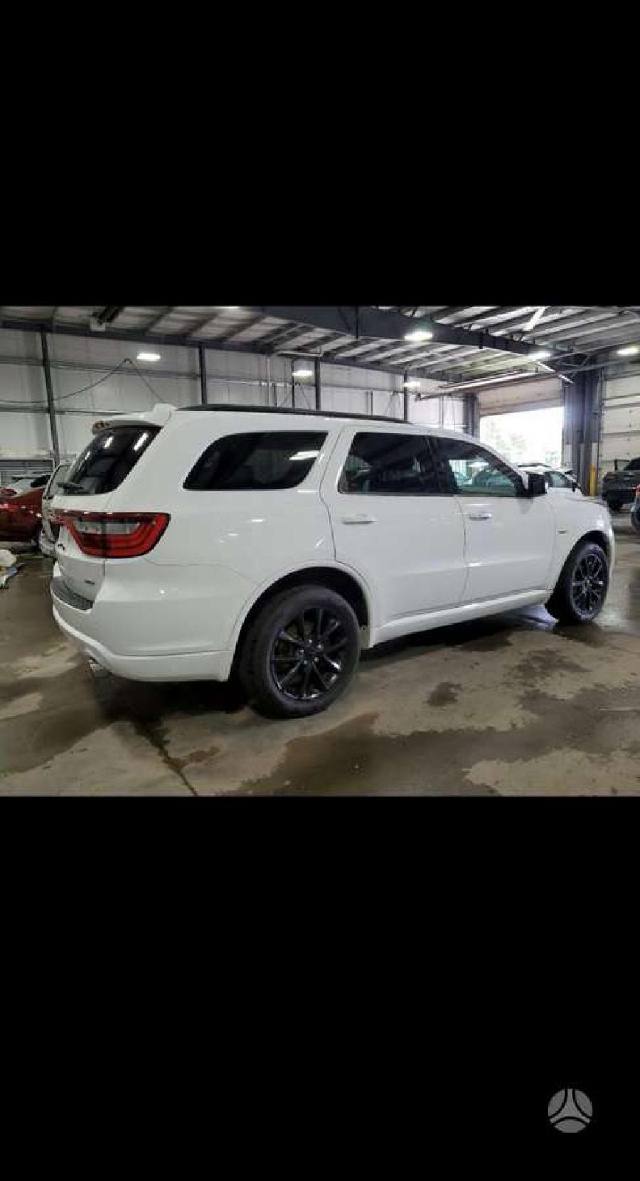 White Dodge Durango 2018 in Siauliai, with an engine capacity of 3.60 L and mileage of 257 thousand km for 13500 €, photo 4 on AUTOMOTO.COM.LV