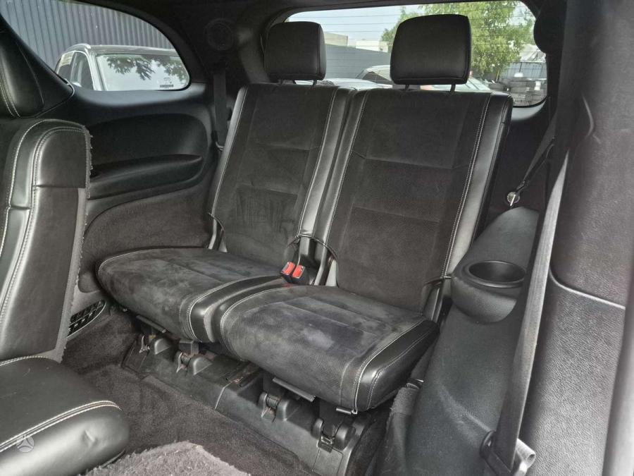 White Dodge Durango 2018 in Vilnius, with an engine capacity of 6.42 L and mileage of 187 thousand km for 19999 €, photo 11 on AUTOMOTO.COM.LV