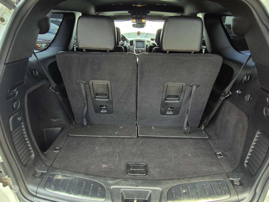 White Dodge Durango 2018 in Vilnius, with an engine capacity of 6.42 L and mileage of 187 thousand km for 19999 €, photo 14 on AUTOMOTO.COM.LV