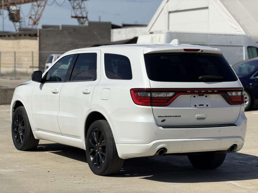 White Dodge Durango 2018 in Siauliai, with an engine capacity of 3.60 L and mileage of 244 thousand km for 10900 €, photo 7 on AUTOMOTO.COM.LV