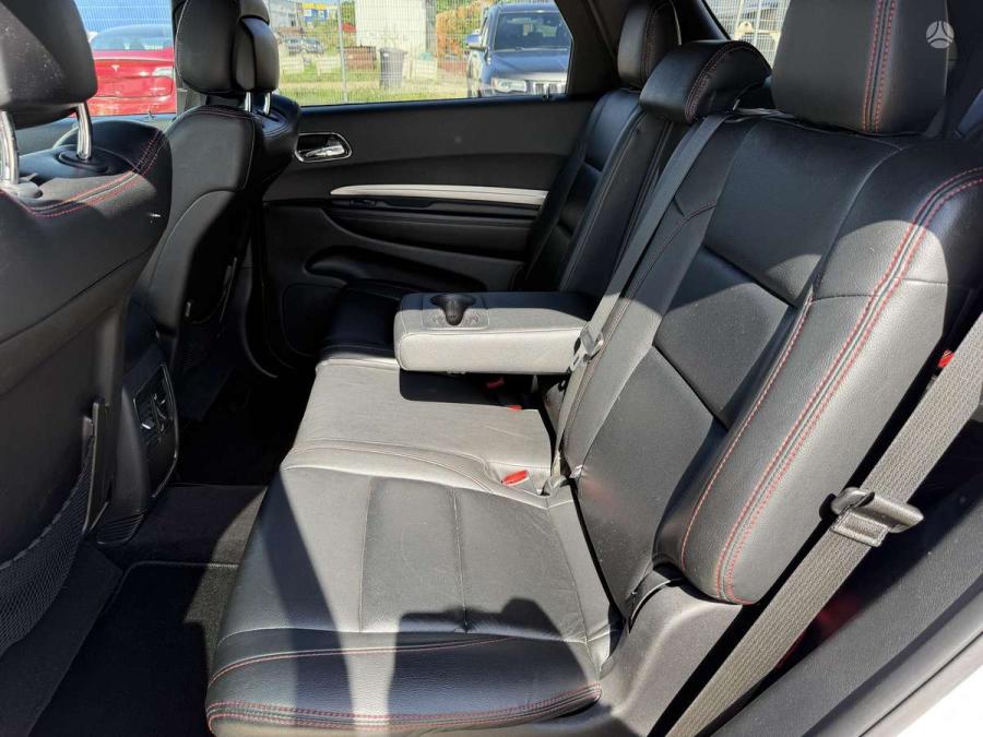 White Dodge Durango 2018 in Siauliai, with an engine capacity of 3.60 L and mileage of 244 thousand km for 10900 €, photo 17 on AUTOMOTO.COM.LV