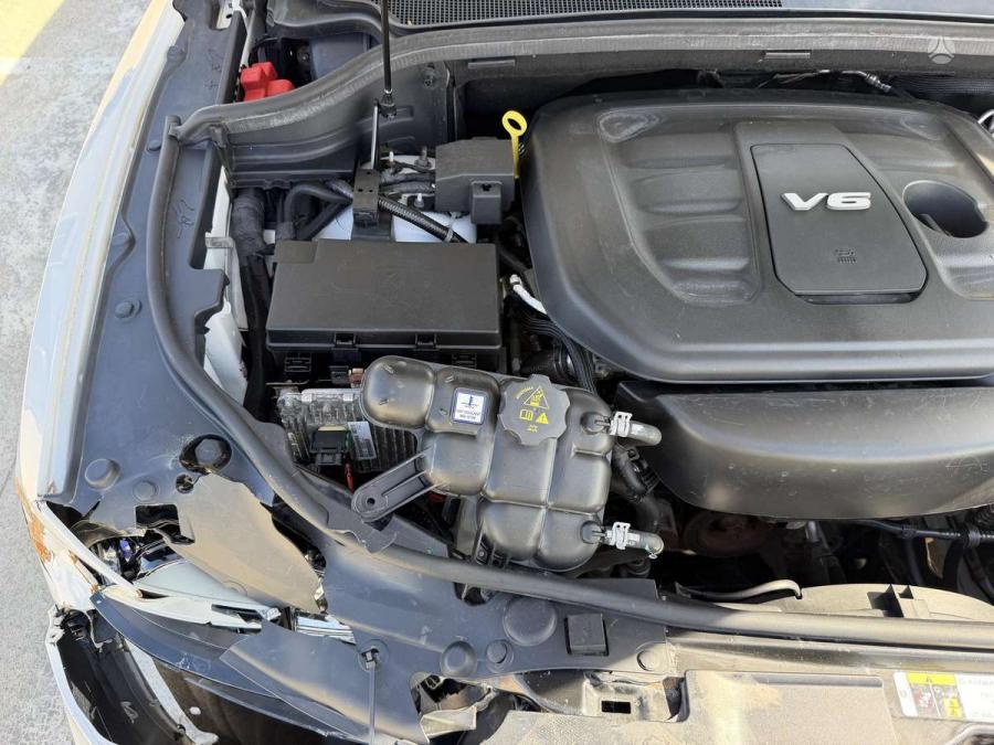 White Dodge Durango 2018 in Siauliai, with an engine capacity of 3.60 L and mileage of 244 thousand km for 10900 €, photo 21 on AUTOMOTO.COM.LV