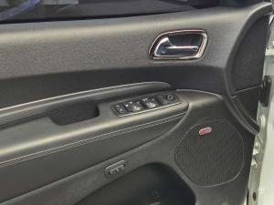 Balts Dodge Durango 2018 Viļņa, ar dzinēja tilpumu 6.42 L un nobraukumu 187 tūkst. km par 19999 €, foto 30 vietnē AUTOMOTO.COM.LV