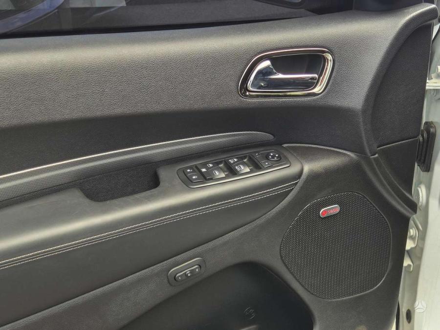 Balts Dodge Durango 2018 Viļņa, ar dzinēja tilpumu 6.42 L un nobraukumu 187 tūkst. km par 19999 €, foto 30 vietnē AUTOMOTO.COM.LV