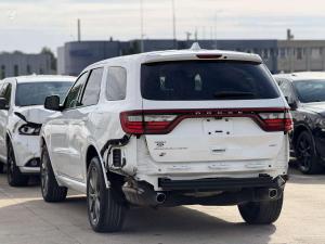 White Dodge Durango 2018 in Siauliai, with an engine capacity of 3.60 L and mileage of 256 thousand km for 9900 €, photo 7 on AUTOMOTO.COM.LV