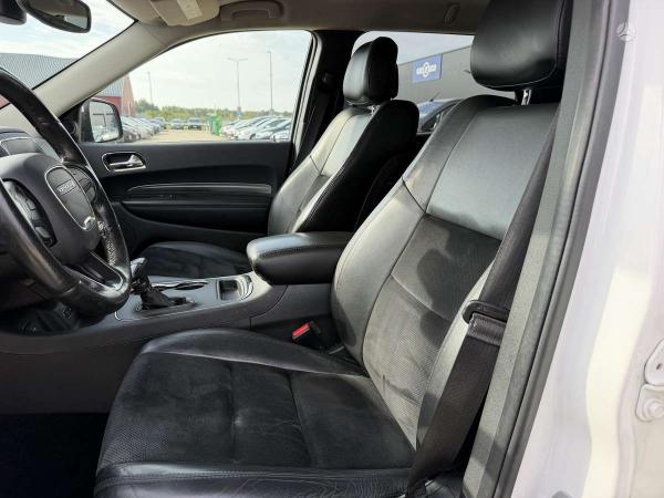 Balts Dodge Durango 2018 Šauļi, ar dzinēja tilpumu 3.60 L un nobraukumu 256 tūkst. km par 9900 €, foto 9 vietnē AUTOMOTO.COM.LV