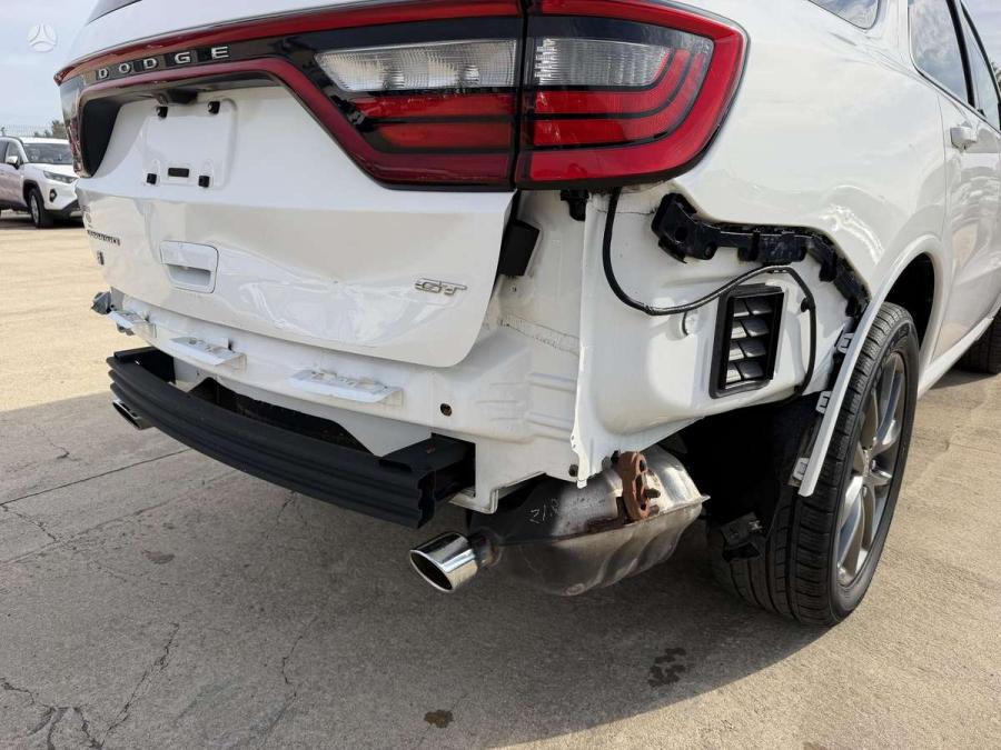White Dodge Durango 2018 in Siauliai, with an engine capacity of 3.60 L and mileage of 256 thousand km for 9900 €, photo 23 on AUTOMOTO.COM.LV