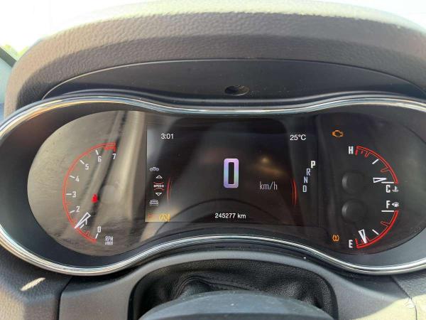 Balts Dodge Durango 2018 Šauļi, ar dzinēja tilpumu 3.60 L un nobraukumu 245 tūkst. km par 9700 €, foto 11 vietnē AUTOMOTO.COM.LV