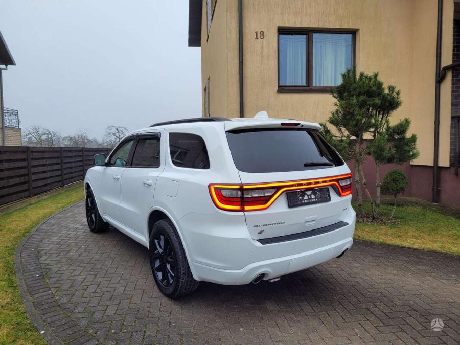 White Dodge Durango 2019 in Telschi, with an engine capacity of 3.60 L and mileage of 161 thousand km for 18800 €, photo 3 on AUTOMOTO.COM.LV