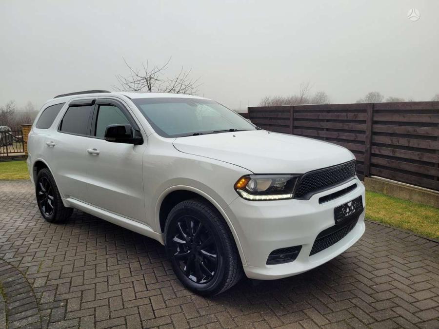 White Dodge Durango 2019 in Telschi, with an engine capacity of 3.60 L and mileage of 161 thousand km for 18800 €, photo 7 on AUTOMOTO.COM.LV