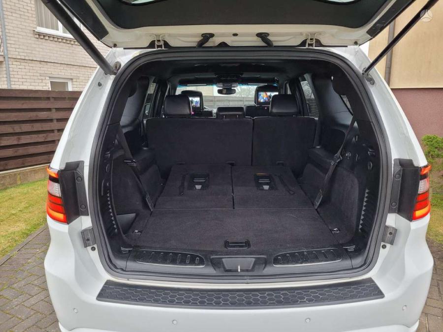 White Dodge Durango 2019 in Telschi, with an engine capacity of 3.60 L and mileage of 161 thousand km for 18800 €, photo 20 on AUTOMOTO.COM.LV