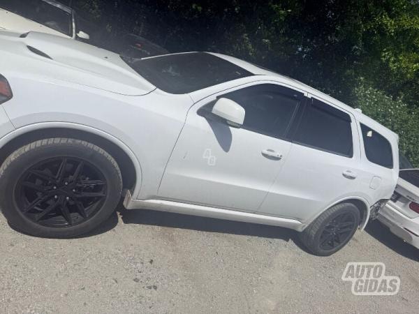 White Dodge Durango 2019 in Alytus, with an engine capacity of 5.70 L and mileage of 184 thousand km for 9800 €, photo 2 on AUTOMOTO.COM.LV