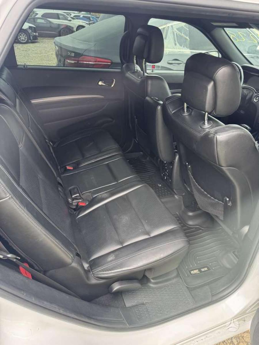 White Dodge Durango 2019 in Siauliai, with an engine capacity of 5.65 L and mileage of 145 thousand km for 12900 €, photo 13 on AUTOMOTO.COM.LV